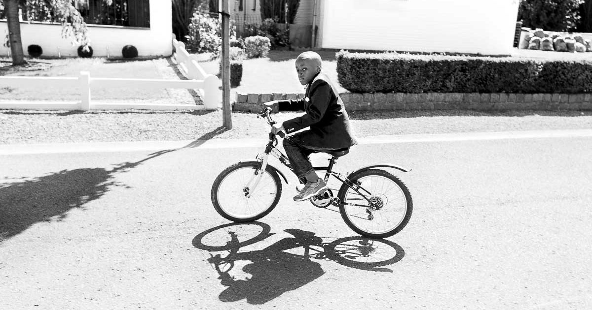 Photos of life, love & heartbreak in a Congolese community | Huck