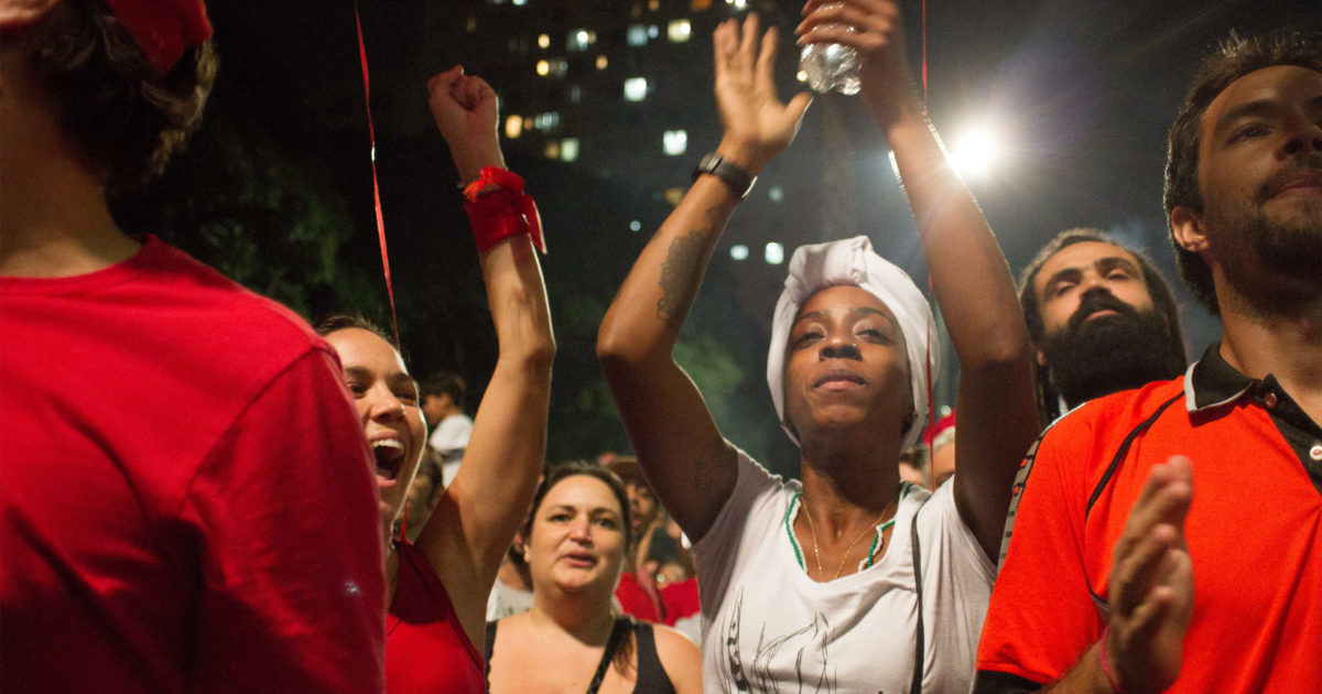 Facing a coup, protests erupt in support of Brazilian democracy | Huck